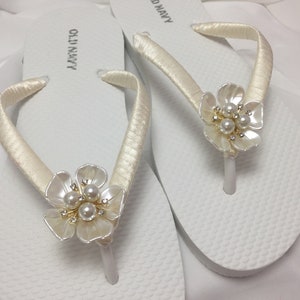 Ivory Bridal Pearl Flip Flop, Bridal Rhinestones Sandals, Braidsmaid ...
