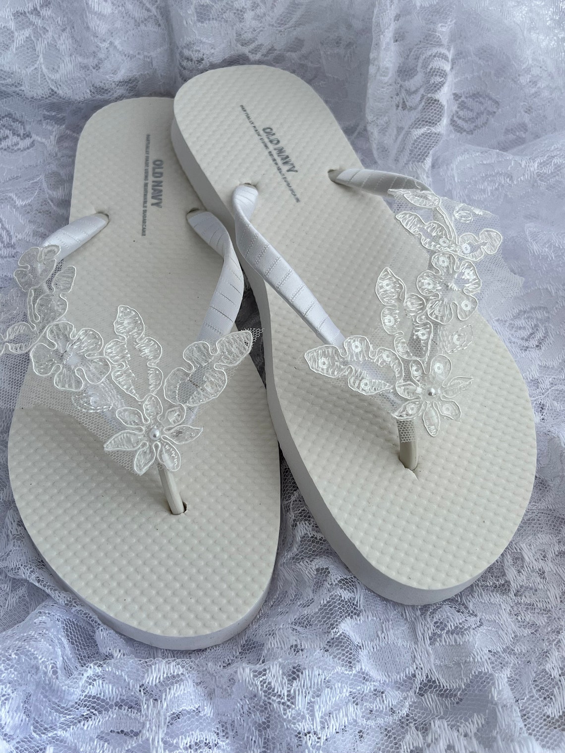 White Lace Bridal Flip Flops, Pearls and Sequins, Wedding Sandals - Etsy