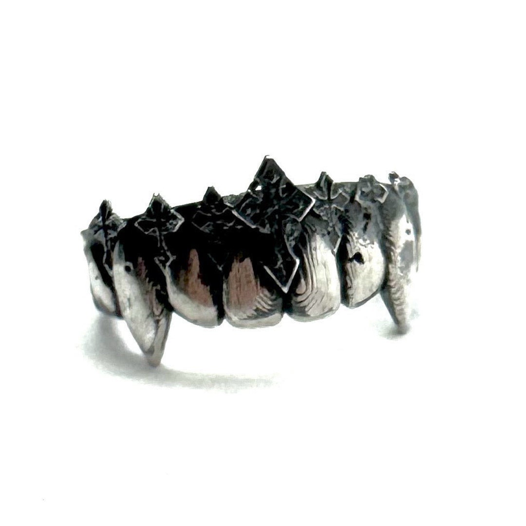 Vampire Fang Ring in Sterling Silver Vampire Werewolf Halloween Witch ...