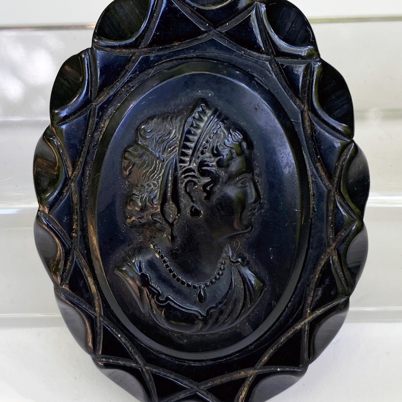Black Bakelite Cameo - Etsy