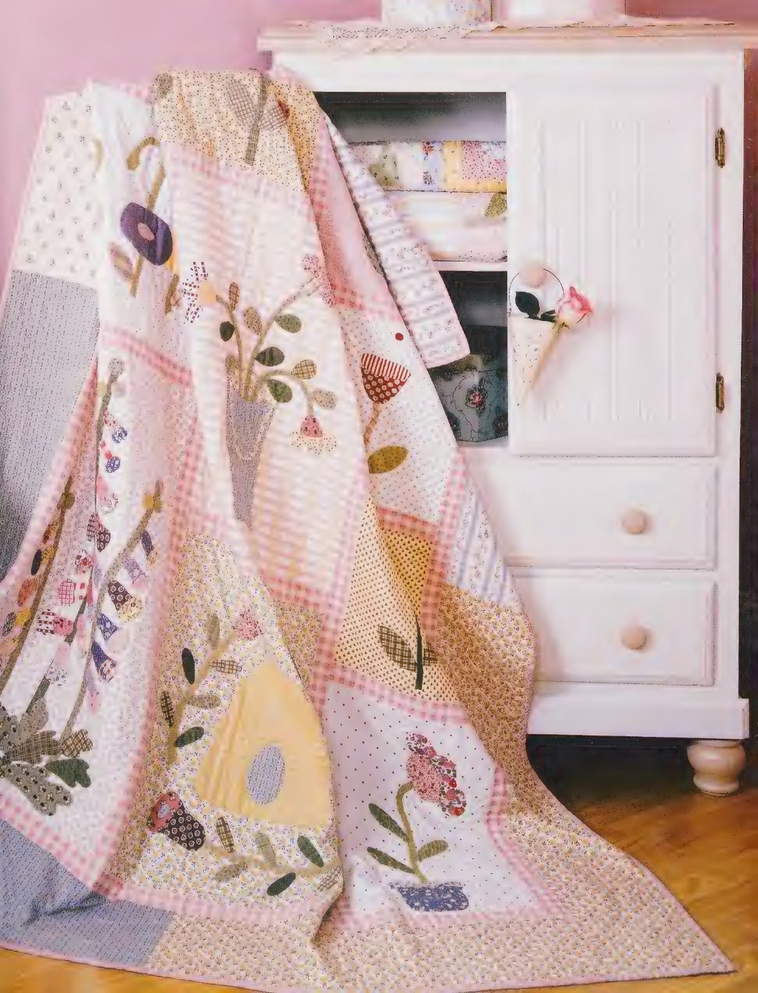 Vintage Quilting Pattern: Heirloom Shabby Chic Country Garden Floral ...