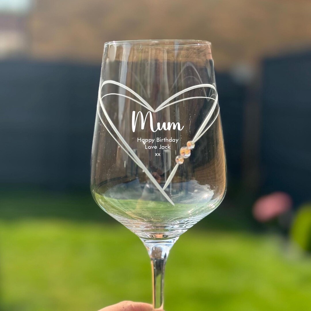Personalised Mum Wine Glass | Diamante Heart Wine Glass | Engraved Mum ...