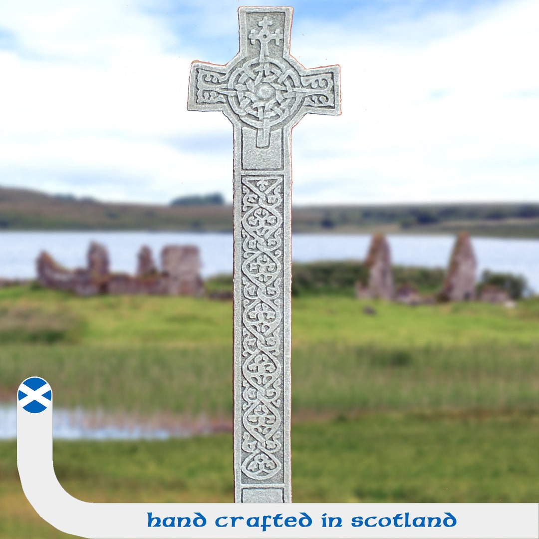 Finlaggan Celtic Cross, Islay. Hand Made Resin Wall Hanging. Scotland ...
