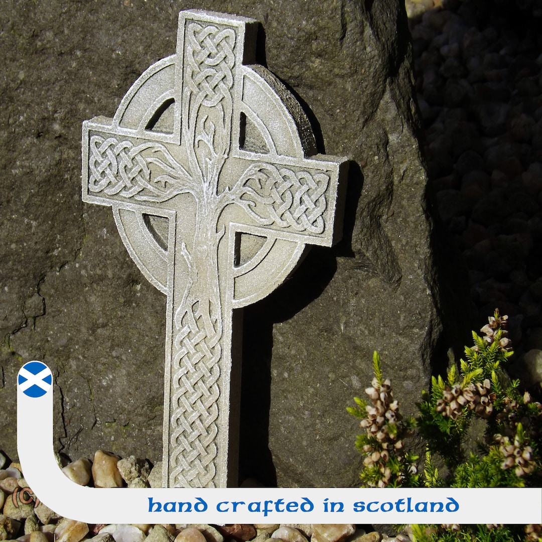 Celtic Oak. Tree of Life Celtic Cross. Hand Made Wall Hanging. Scotland ...