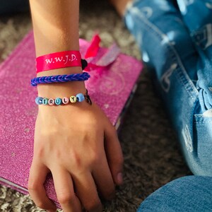 24 Pack of WWJD REVERSIBLE Bracelets - Etsy