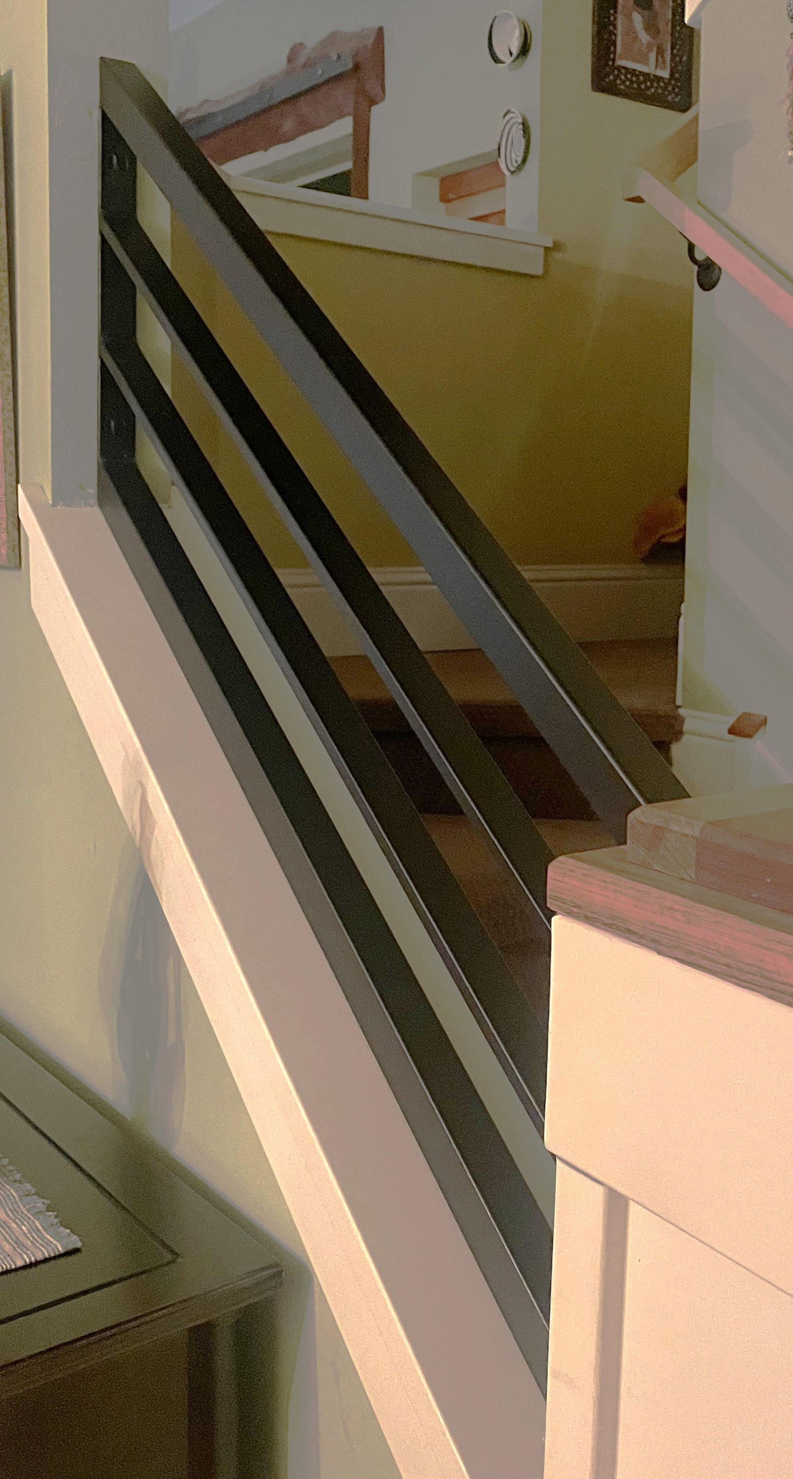 Horizontal Slat Steel Railing Stair Knee Wall Modern Luxury Metal ...