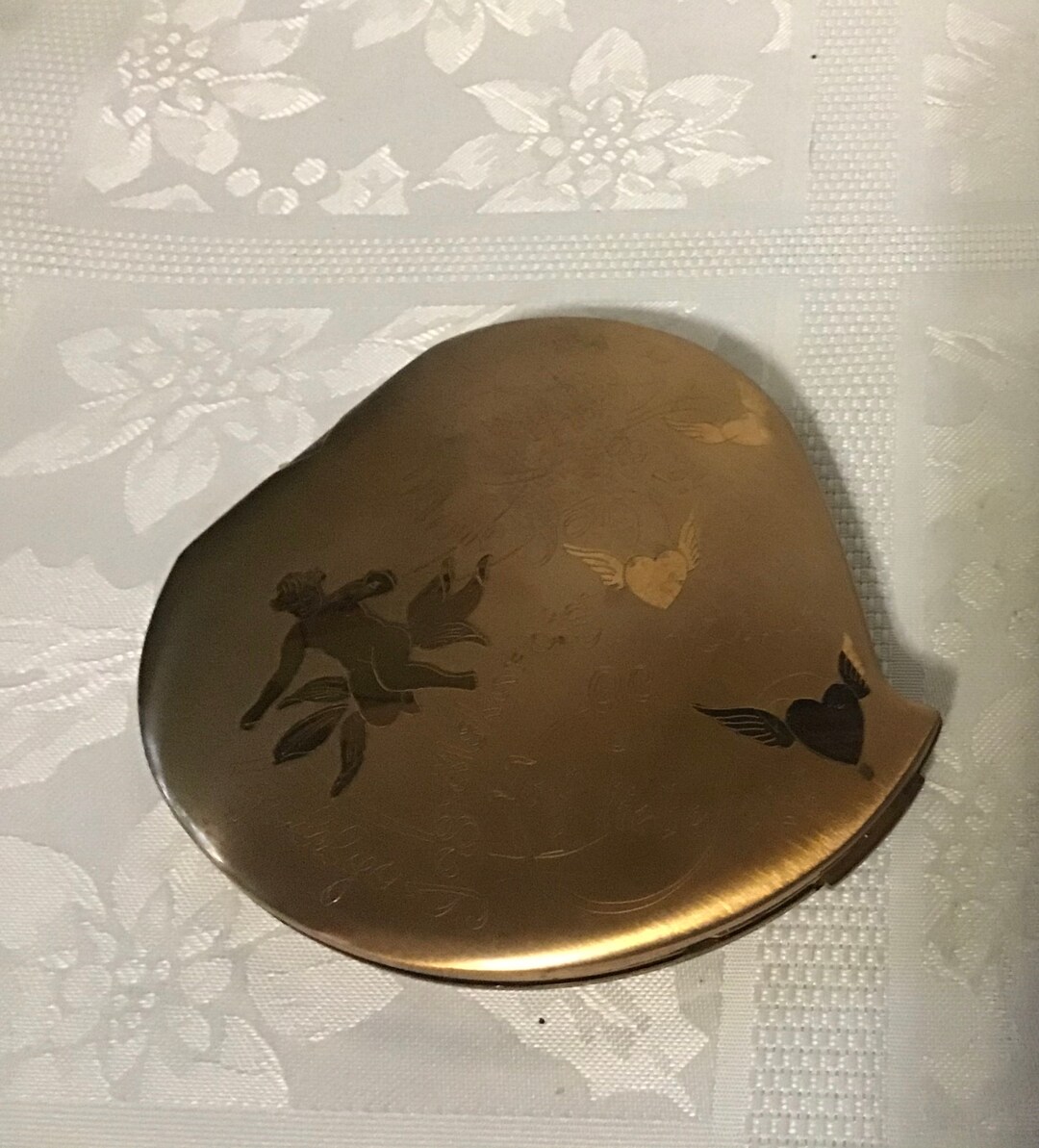 Elgin American Heart Shaped Compact, 1950s Cherub Powder Compact ...