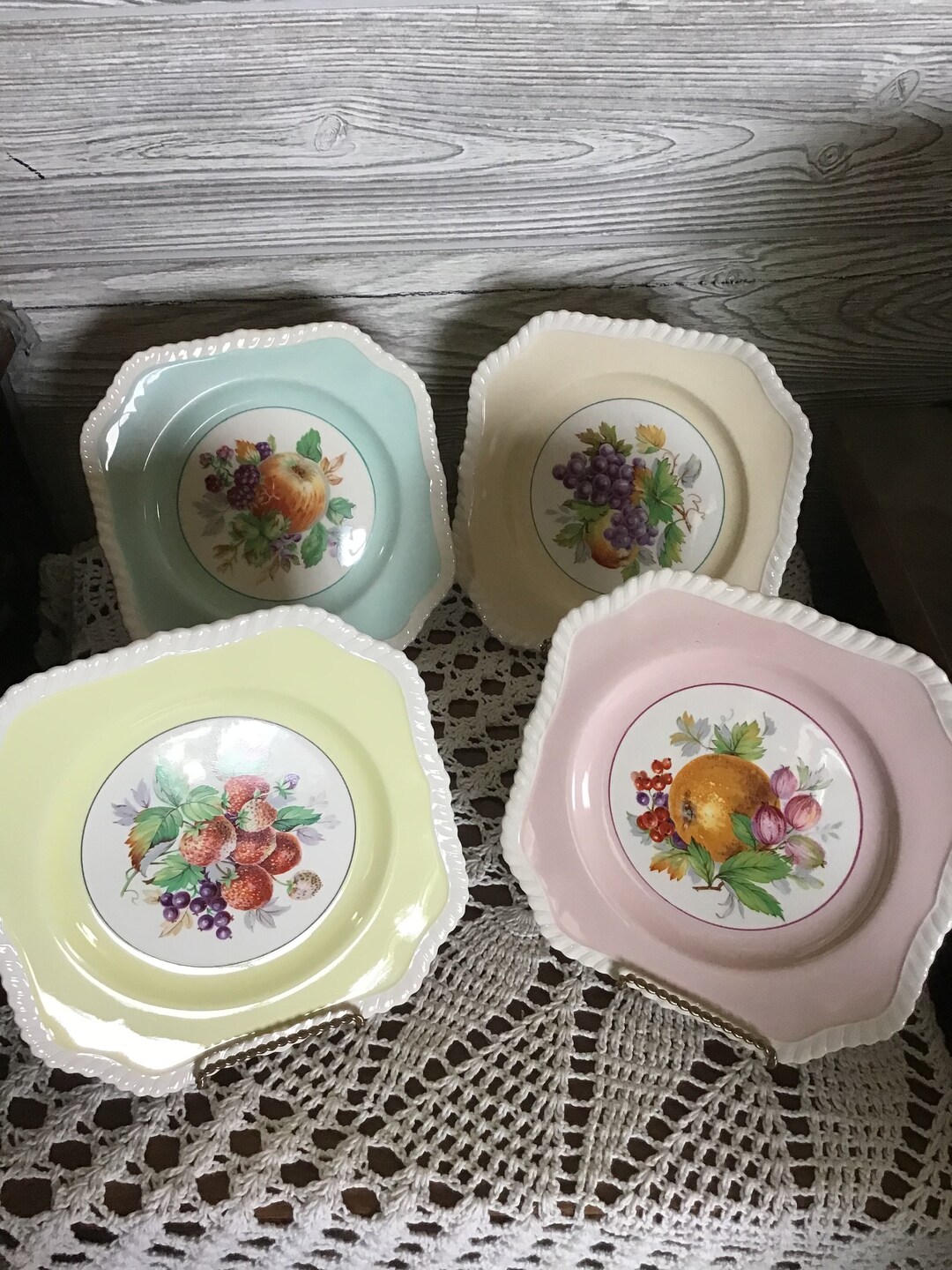 Vintage Johnson Bros Old English Plates,set of 4,fruit Pattern With ...