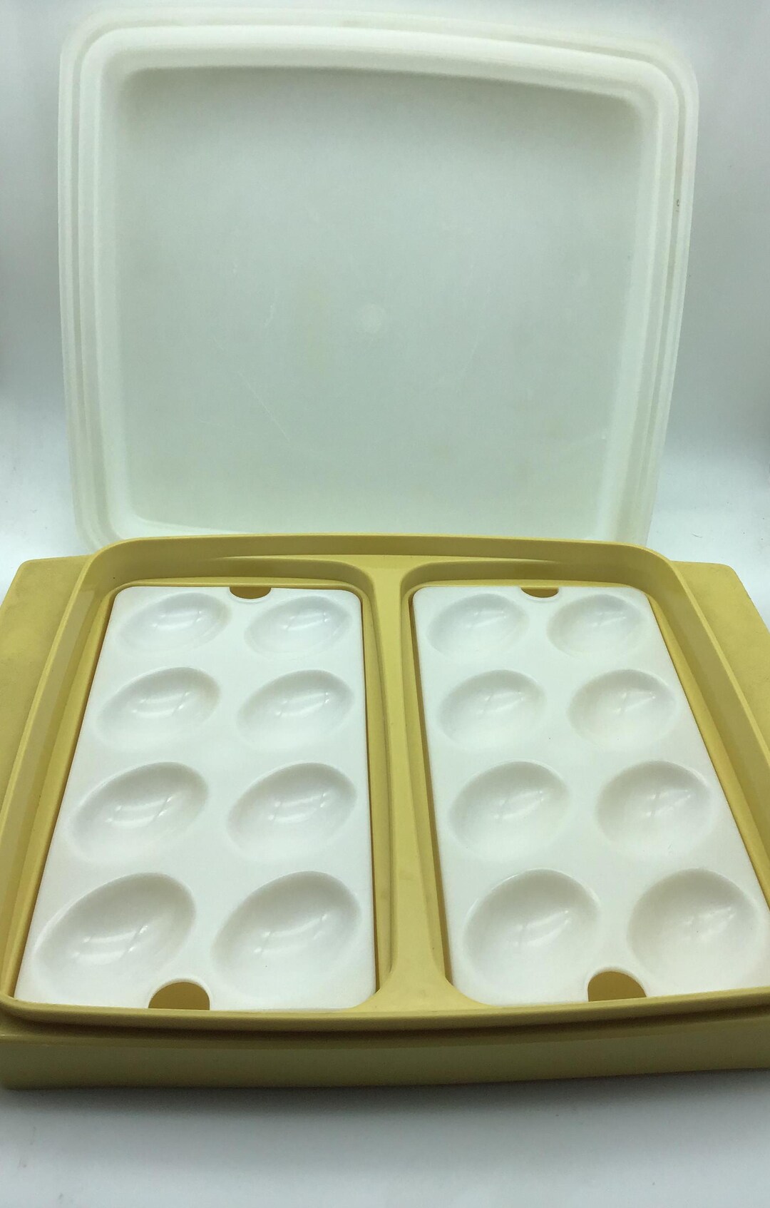 Vintage Tupperware Deviled Egg Carrier, Harvest Gold Tupperware,egg ...