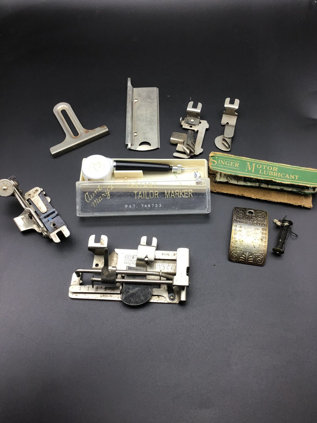 Vintage Greist Sewing Machine Attachments, Singer Sewing,aunt Marys ...