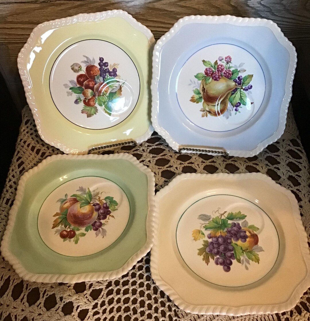 Vintage Johnson Bros Old English Plates,set of 4,fruit Pattern With ...