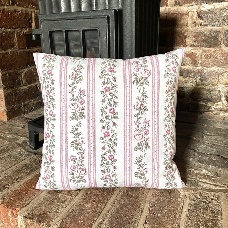 Cottage Roses - Etsy