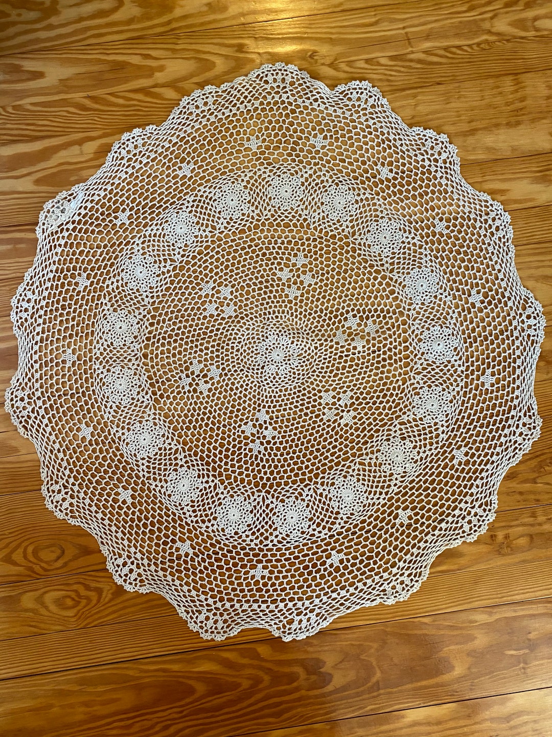 35" Round Table Doily - Etsy