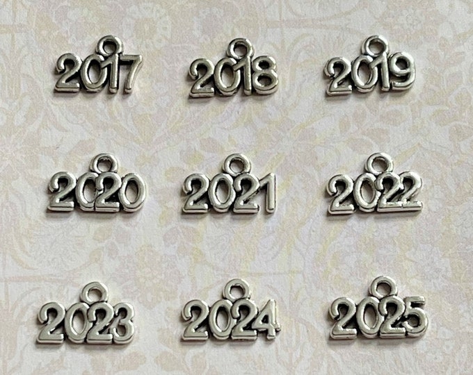 ANTIQUE SILVER Tone Year Charm 2016 2017 2018 2019 2020 2021 2022 2023 ...