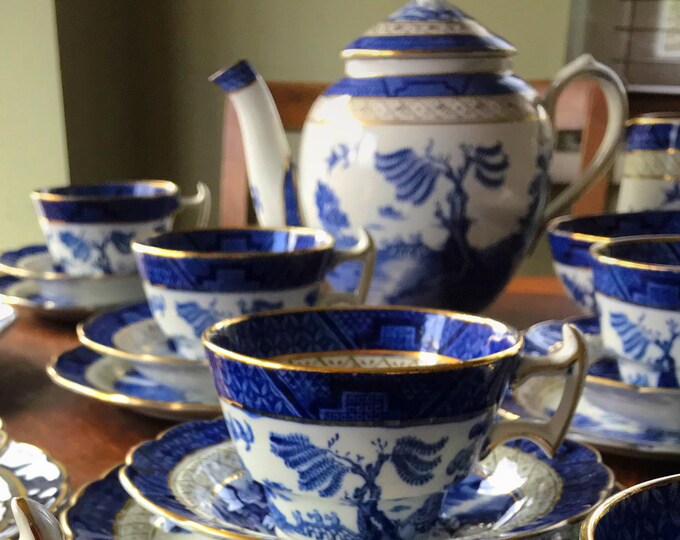 A Stunning and Original, Antique Tea-set for 6 in Real Old Willow 9072 ...