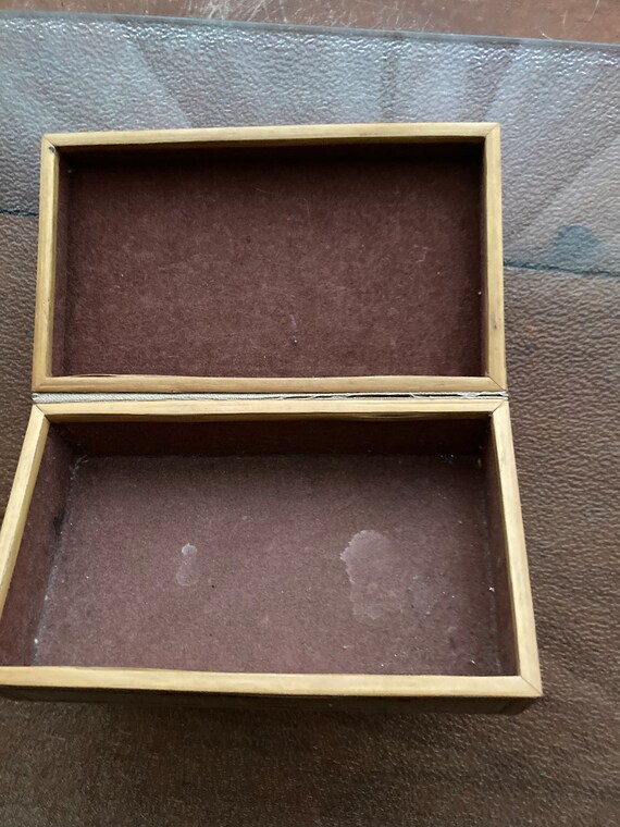 ANTIQUE Bamboo(?) Carved Trinket Box - Gem