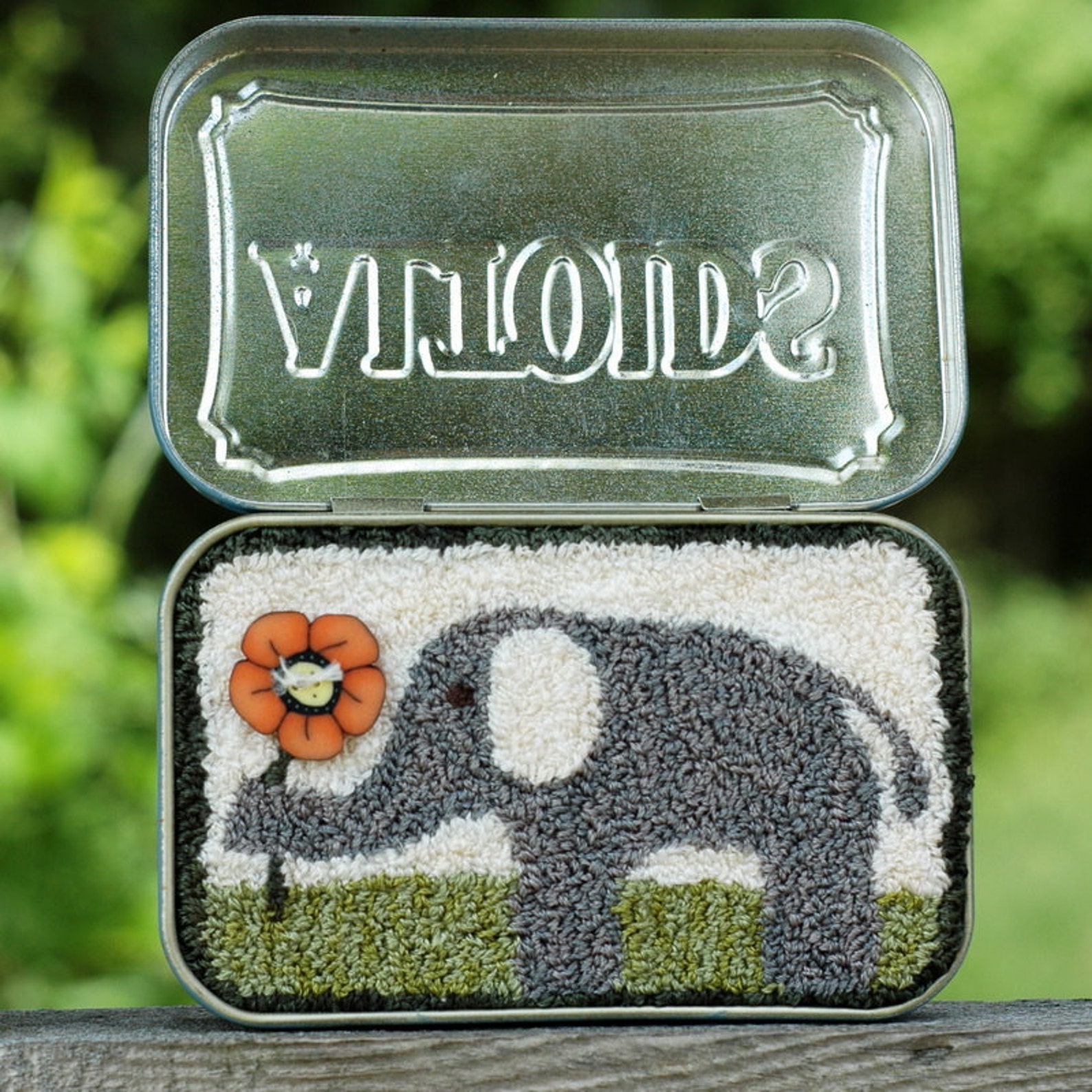 Punch Needle Kit! Ultra Punch Needle, Locking Hoop, Threader and Choice ...