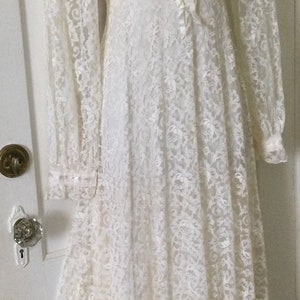 Ivory Ruffled Vintage Wedding Dress - Ivory Colored Antique Lace ...