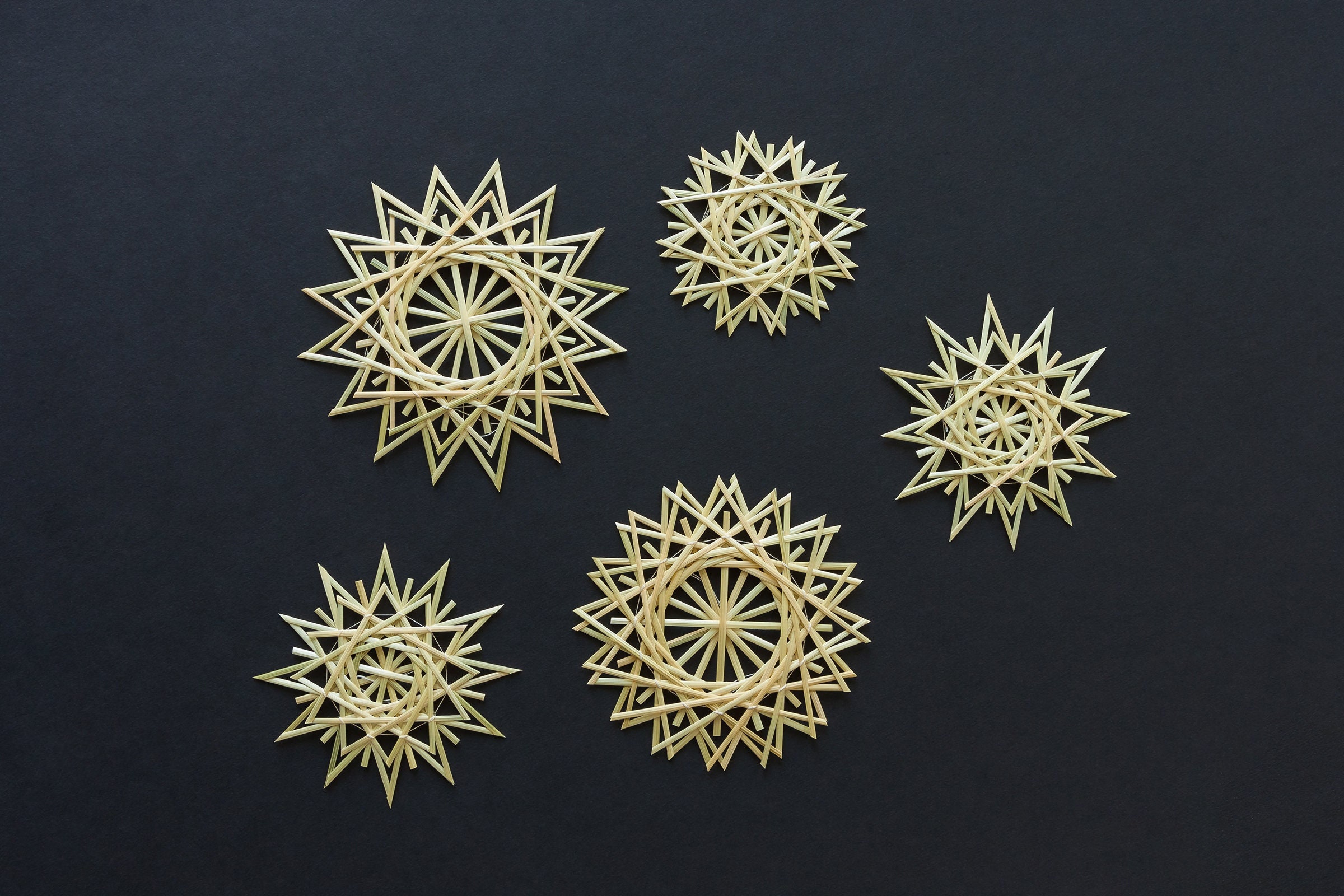 Straw Stars - Set of 5. Christmas Tree Decoration. Straw Stars. Straw ...