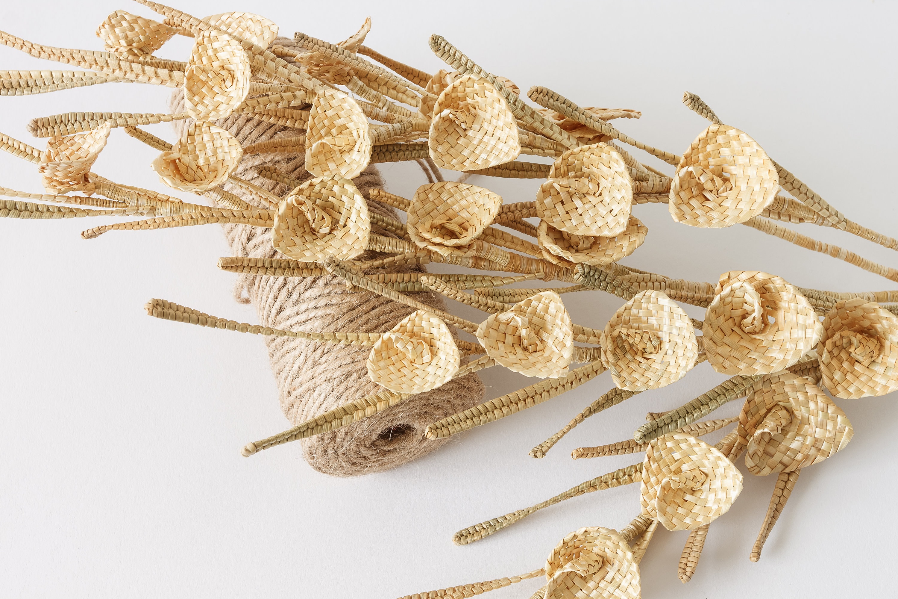 Flowers Made of Straw Woven Flowers Flower Bouquet Unique Straw Flowers ...