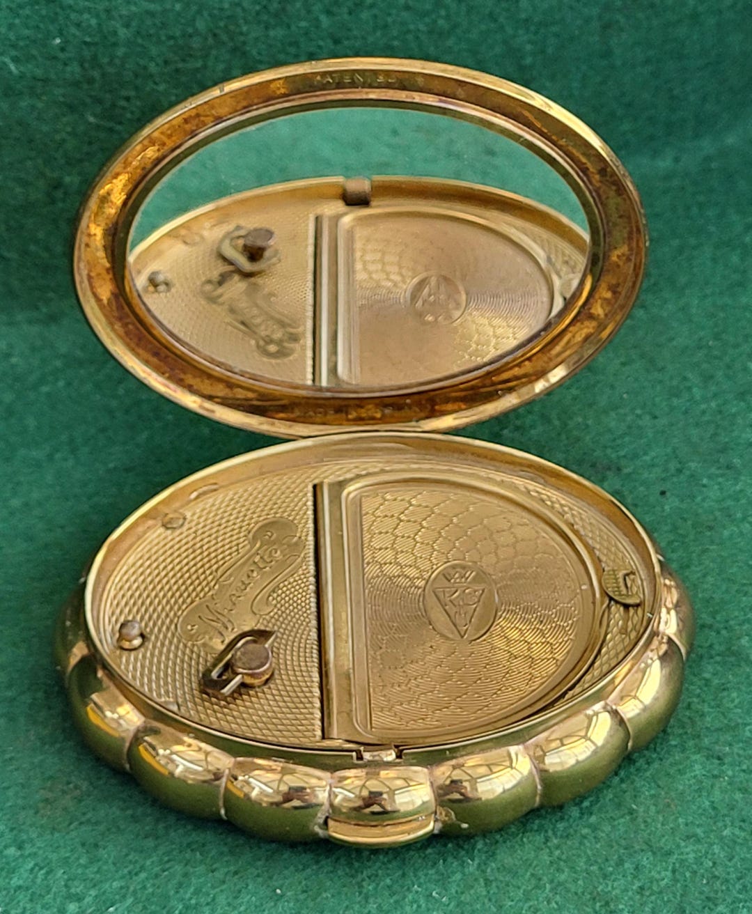 Vintage Musical Powder Compact by KIGU of London Vintage Kigu minuette ...