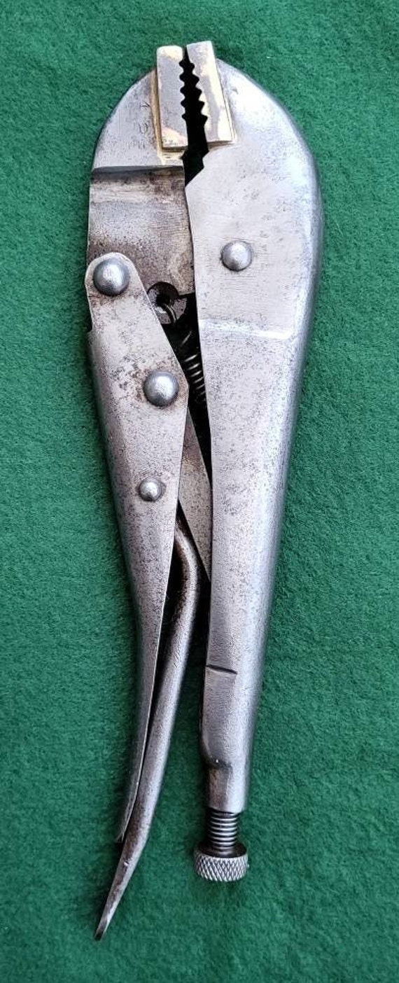 Adjustable Locking Pliers