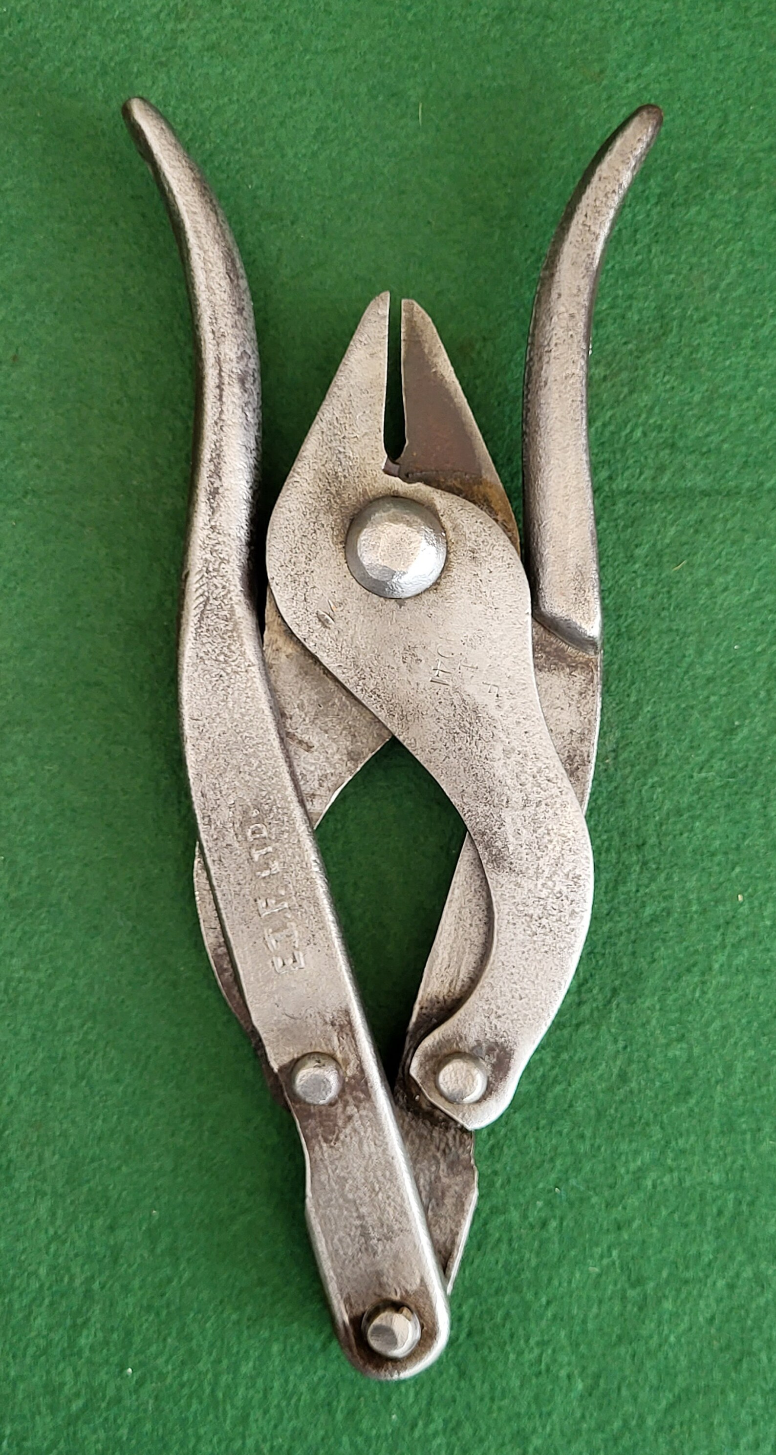 WW II Issue (1941) Canadian Military Barbed Wire Cutters. Vintage ...