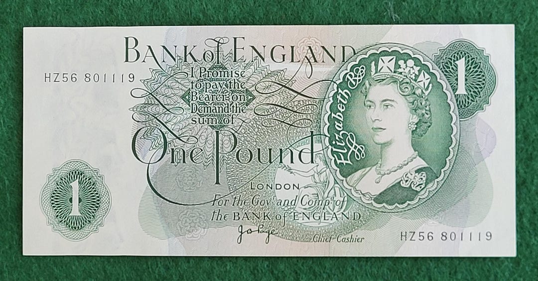 Vintage Queen Elizabeth II One Pound Note - Vintage British One Pound ...