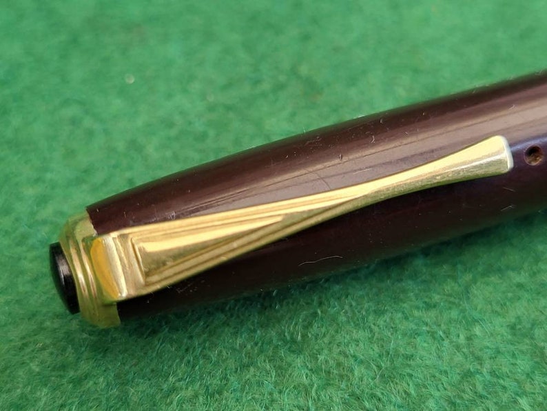 Vintage Wyvern 404 Fountain Pen. Vintage 1940's Wyvern 404 Fountain Pen ...