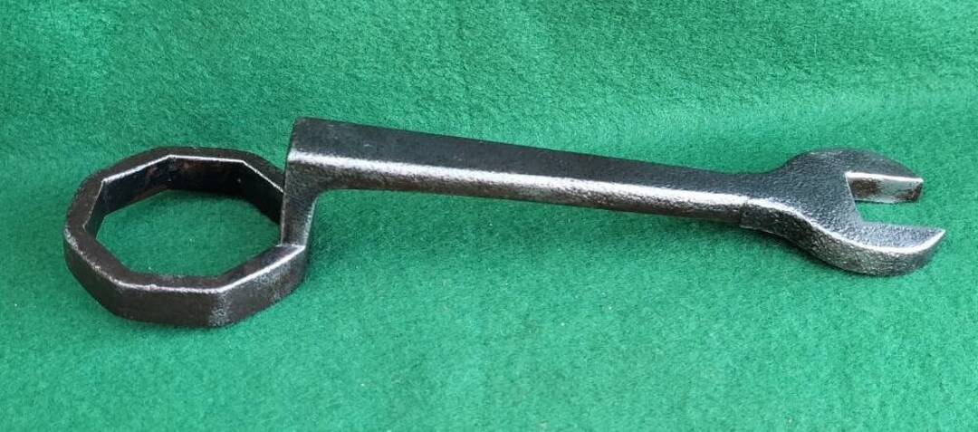 A Very Good Antique Coach Wrench, Carriage Wrench, Cartwheel Wrench. A ...