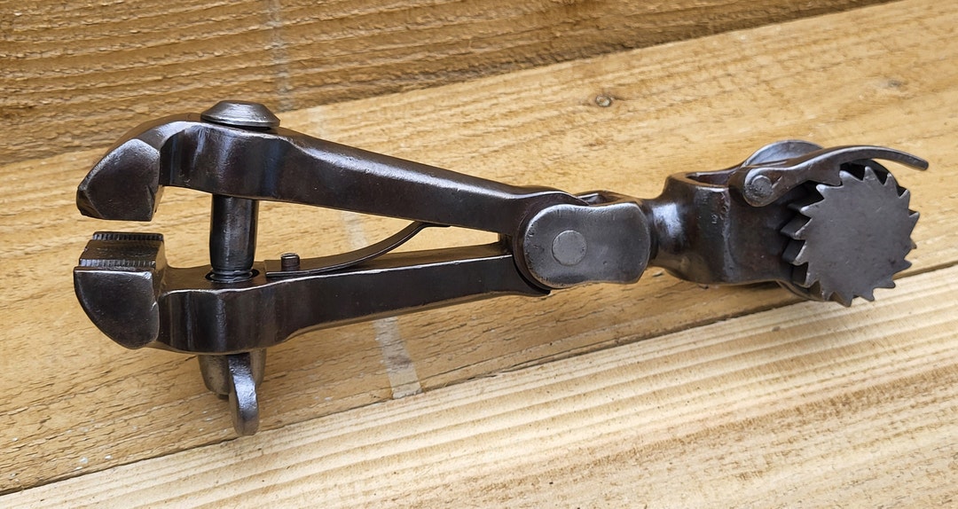 Antique Telegraph Wire Draw Vice - Antique Telegraph/telephone Wire ...