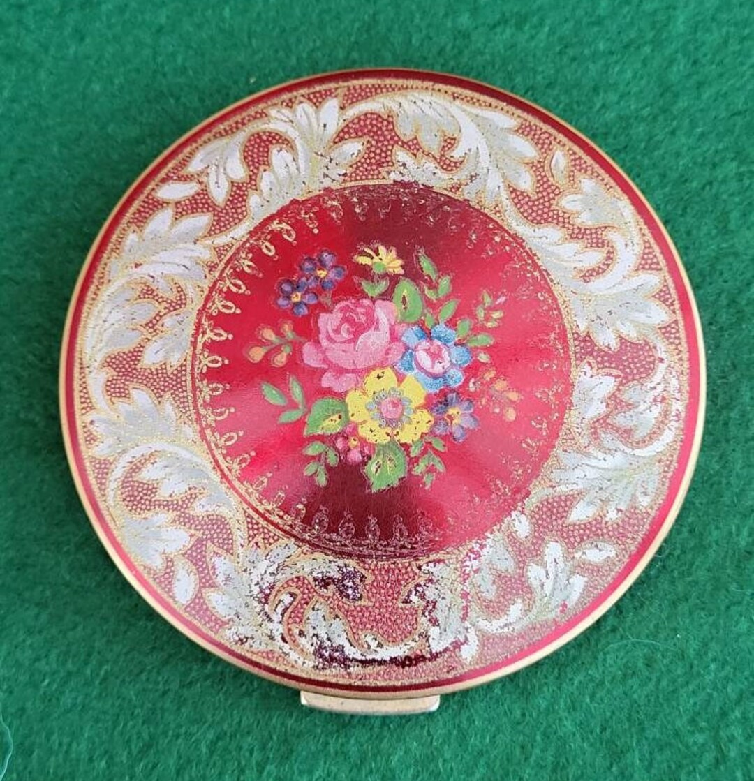 Pretty Vintage Stratton Red Powder Compact. Vintage Stratton Compact ...