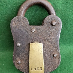 Antique LNER Padlock and Key - Large Antique LNER Railway Padlock and ...