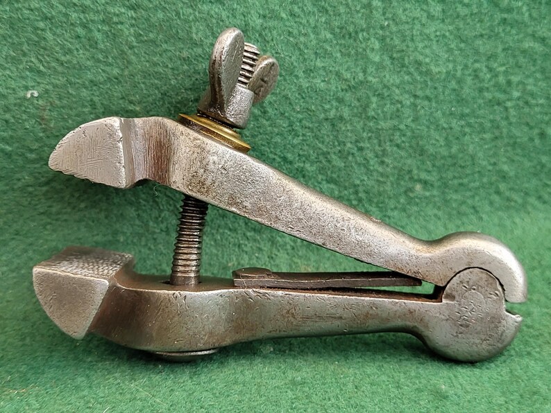 A Very Good Vintage Jenbro Hand Vice WW II British Military War ...