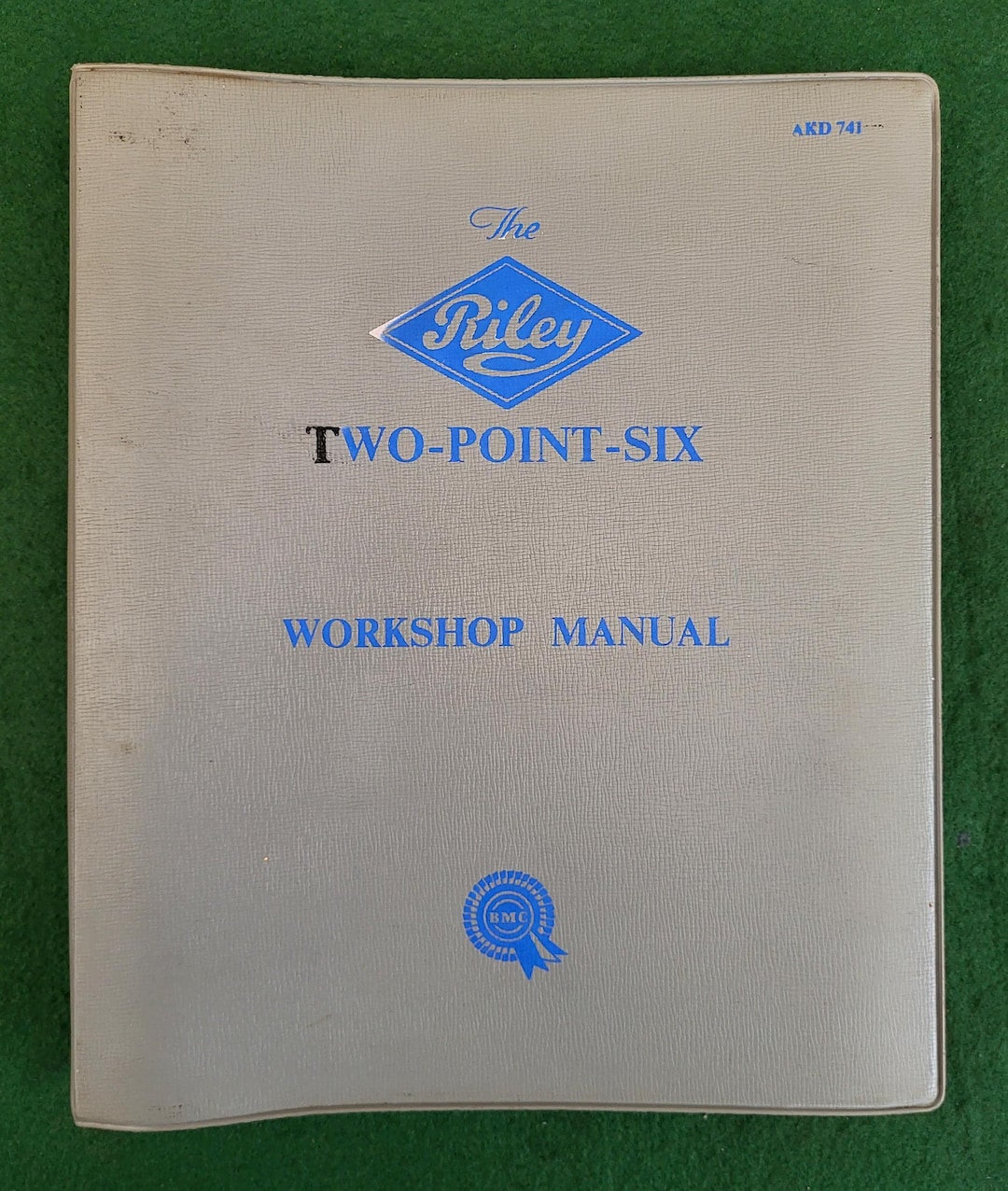 Vintage Classic Car Workshop Manual. Vintage Riley Two-point-six ...