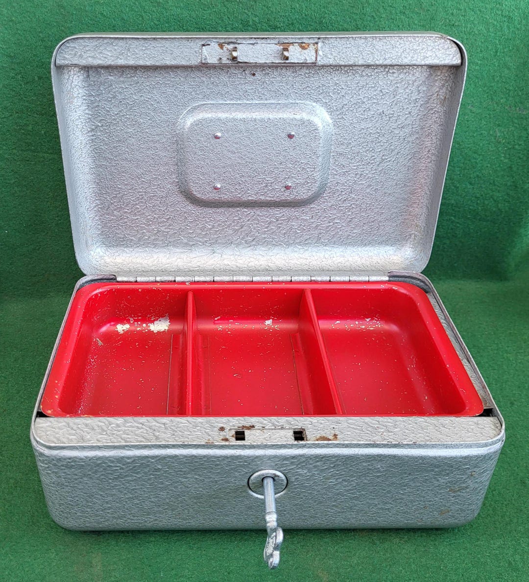 Vintage Veteran Series Metal Cash Box. Nice Original Veteran Series ...