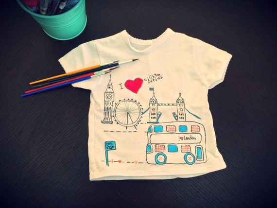 Items similar to In love with London bodysuit/t-shirt on Etsy