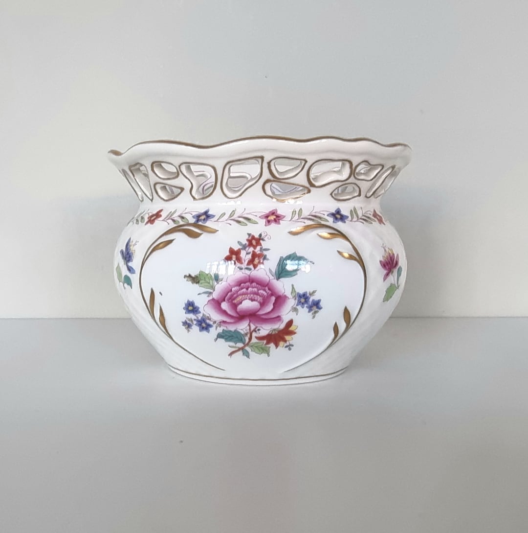 Unique Herend Cachepot in the Niang Pattern With Reticulated Border ...