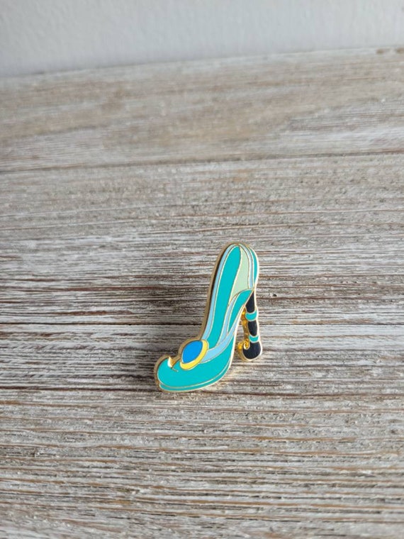 Collectible disney pins, princess jasmine shoe pin, p… - Gem