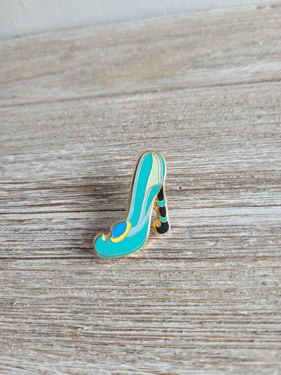 Collectible disney pins, princess jasmine shoe pin, p… - Gem