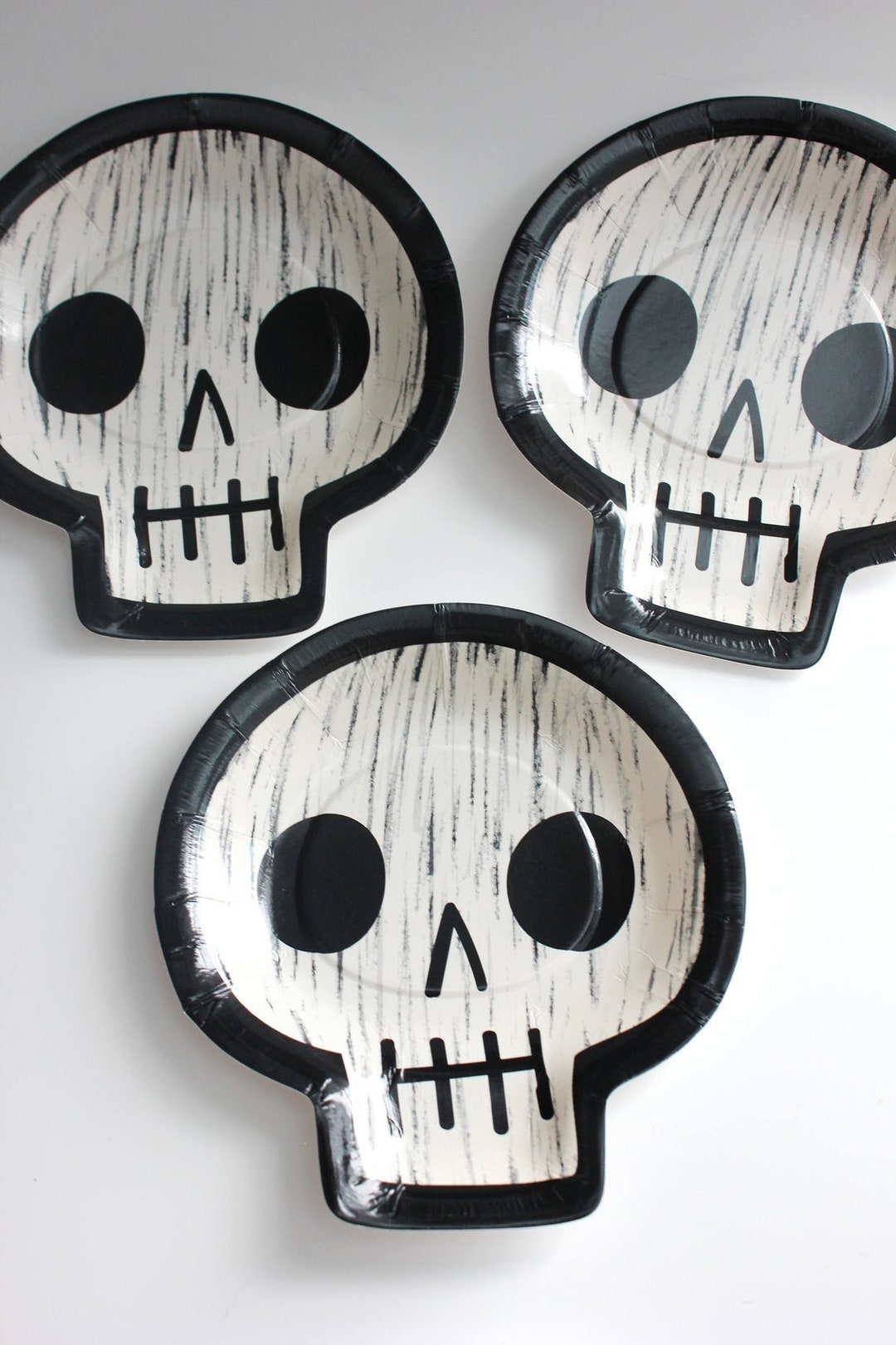 8ct SKULL PAPER PLATES Small Black and White Skeleton Halloween Paper ...