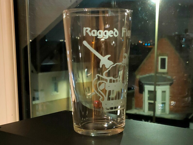 Skyrim Beer Glass – Ragged Flagon Tavern Pint Glass for Elder Scrolls ...