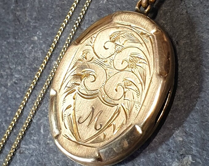 Antique 9ct Gold Oval Locket - Engraved M Monogram on 20" Gold Chain ...