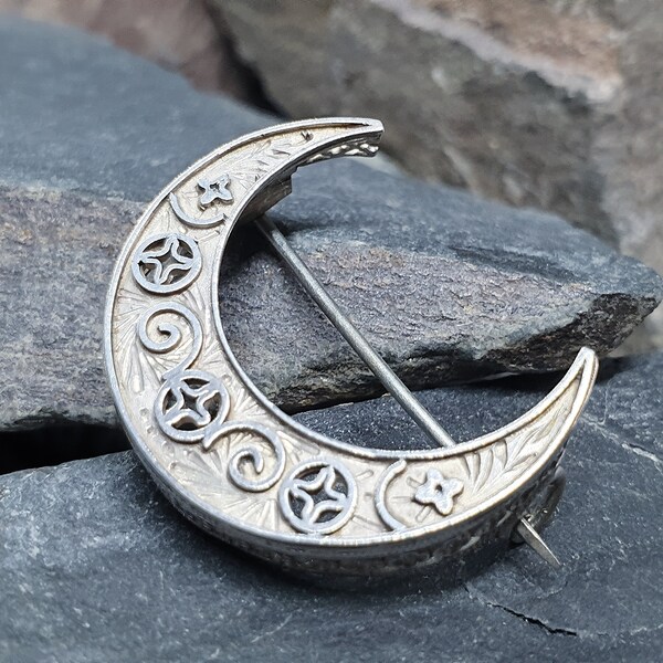 Crescent Moon Brooch - Etsy