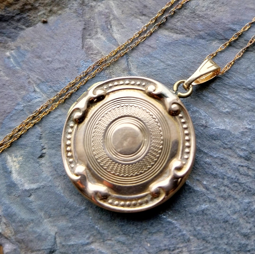 Edwardian 9ct Rose Gold LOCKET - Circular With Art Deco Design on 18 ...
