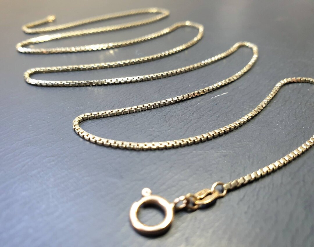 9ct GOLD CURB Style CHAIN Necklace - 21" Very Long - Hallmarked - 3.6g ...