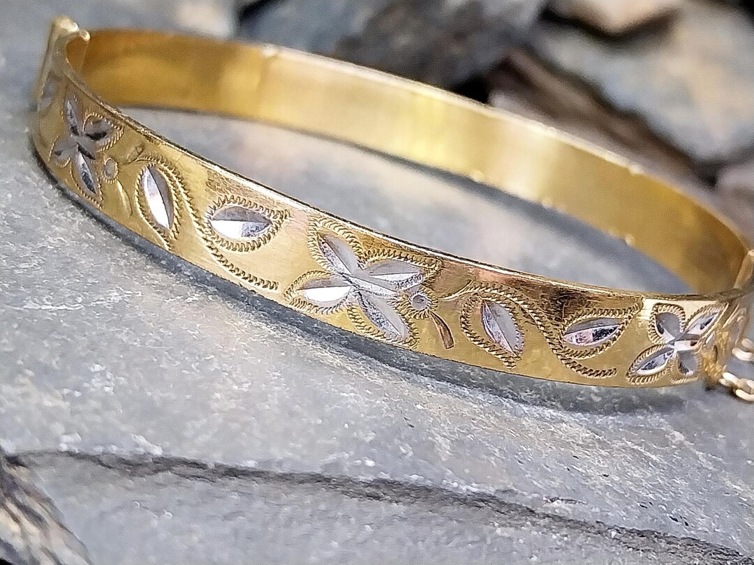 Vintage 9ct Rolled GOLD BANGLE - White Floral Design With Safety Chain ...