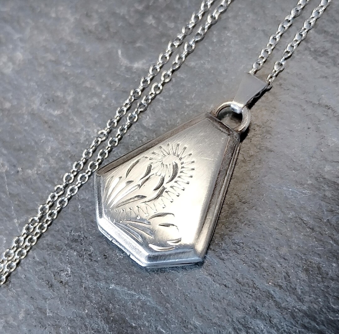 Vintage Sterling SILVER COFFIN LOCKET Necklace - With 18" Chain - 4.2g ...