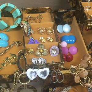 Vintage mod Jewelry 175pc Lot Necklaces Rings Bracelets Earrings in ...