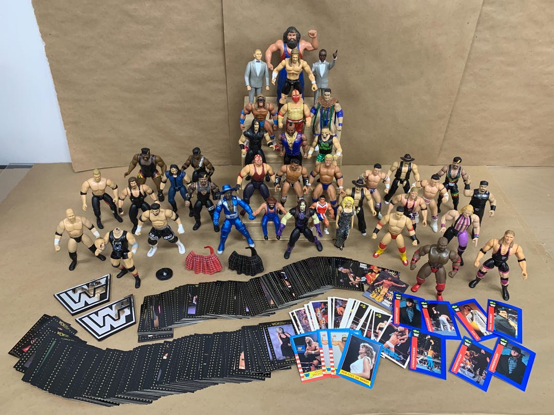 Huge Vintage 1990's WWF WWE WCW Wrestler Action Figures & Trading Cards ...
